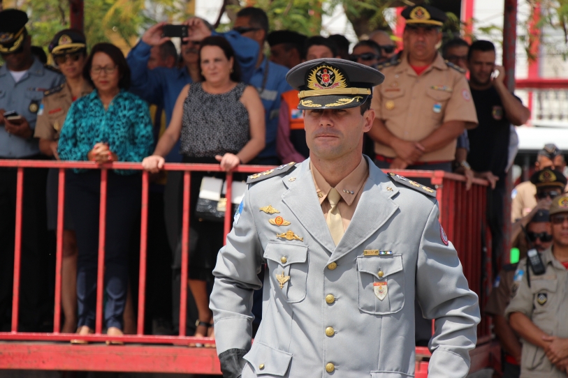 Bombeiros sob novo comando Folha1 - Geral