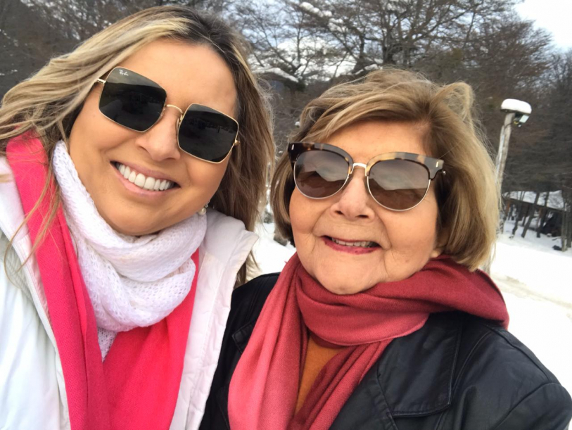 Beth Landim: Um verão invencível Folha1 - Artigos