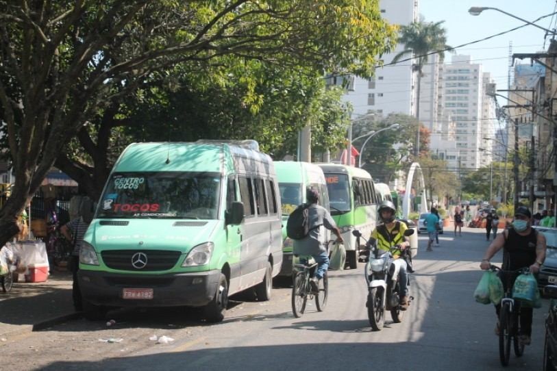 Embarque e desembarque de passageiros de vans para Goitacazes será na ...
