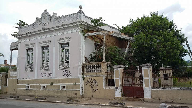 Prefeitura com dinheiro, mas deixa prédio do Museu Olavo Cardoso em ...