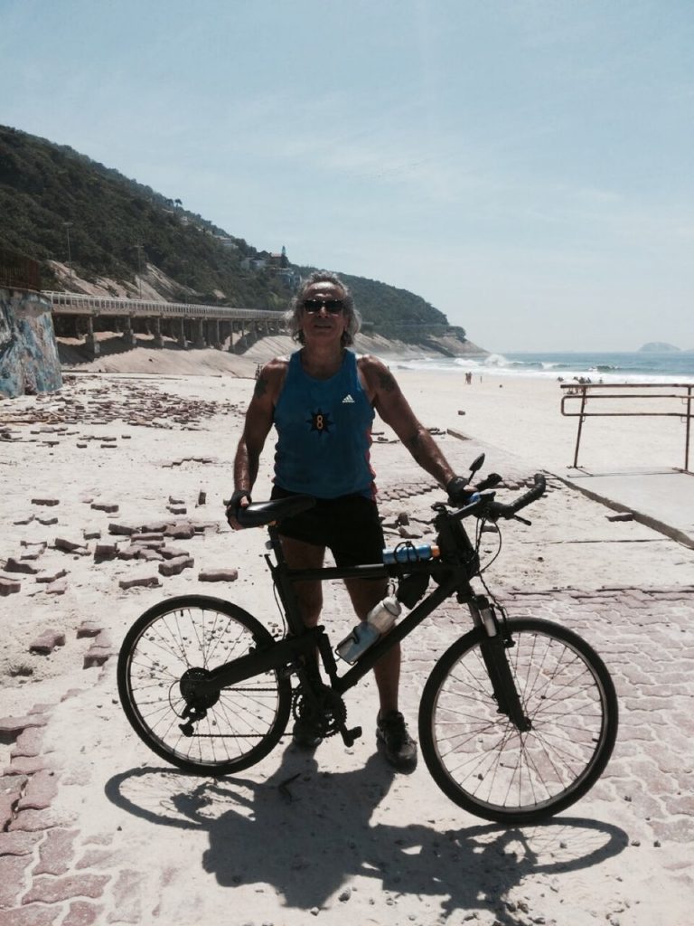 Conan de bike pela cidade Maravilhosa Folha1 - SerMotriz