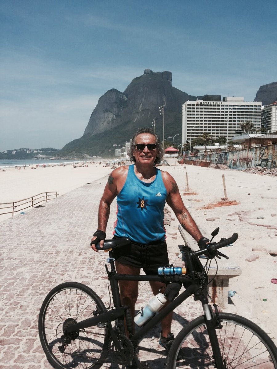 Conan de bike pela cidade Maravilhosa Folha1 - SerMotriz